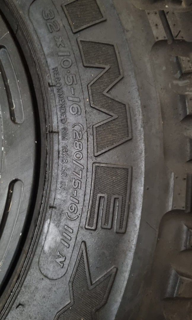 The Centipede Tyre with rim - 16 x 8, Car Accessories, Tyres & Rims on ...