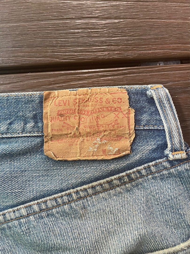 Vintage 1970s Levis 501 Small E Selvedged Denim, Men's Fashion, Bottoms, Jeans on Carousell