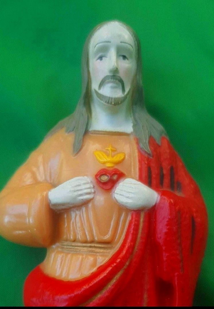 VINTAGE SACRED HEART OF JESUS PLASTIC FIGURINE APA CHINA 6", Hobbies ...