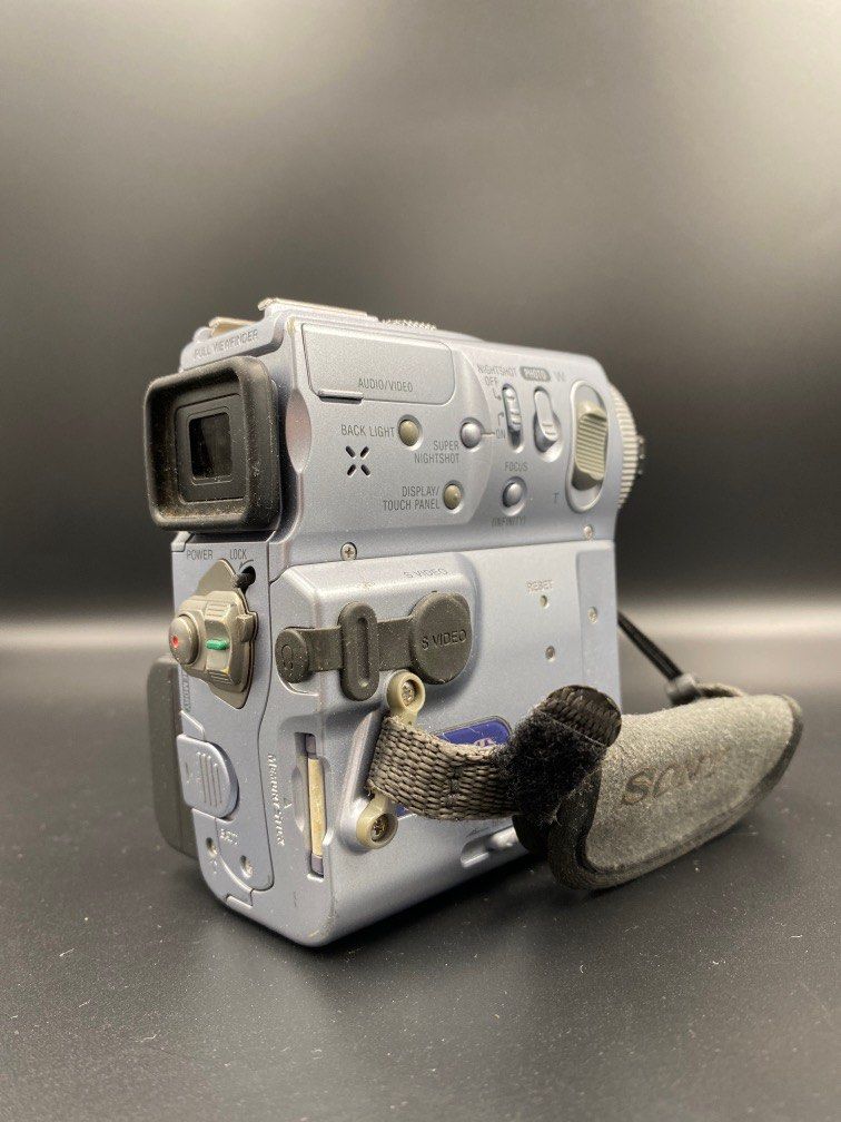 Vintage Sony Handycam DCR-PC9E PAL, Photography, Cameras on Carousell