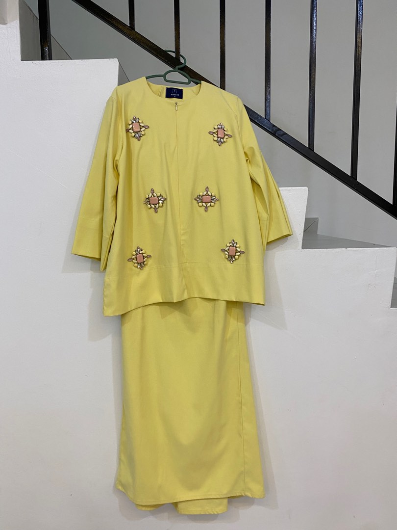 Wanzar Baju Kurung, Women's Fashion, Muslimah Fashion, Baju Kurung ...