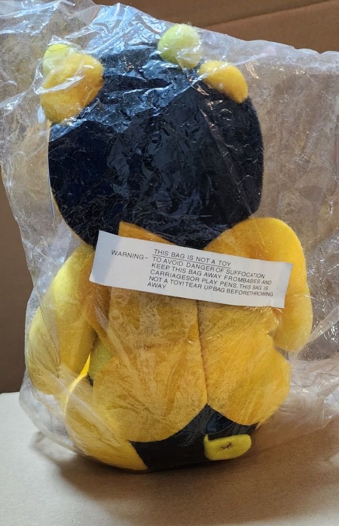 Winnie the Pooh (Bee) soft toy. About 22 cm., Hobbies & Toys, Toys ...