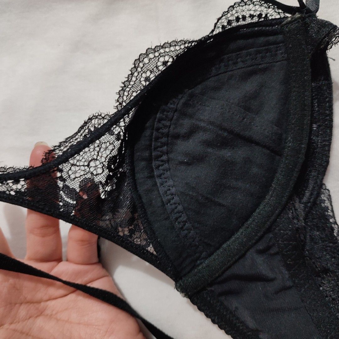 32/70B Black Lace Lingerie Bra, Women's Fashion, Undergarments & Loungewear on Carousell