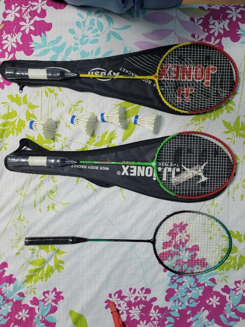 3 Badminton Racket Set with shuttle box, Sports Equipment, Sports ...