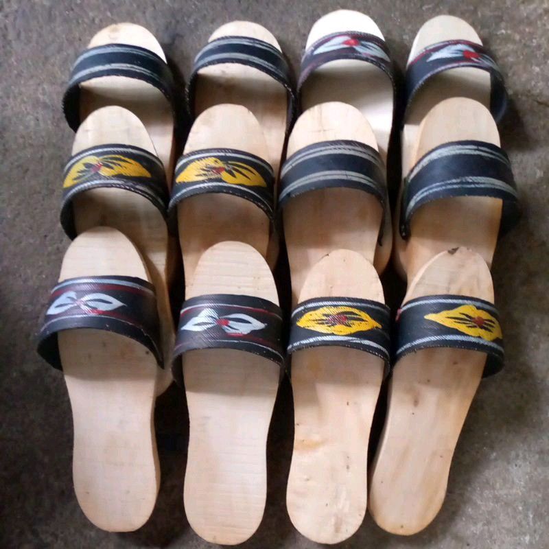 Bakya ( wooden sandals), Women's Fashion, Footwear, Sandals on Carousell