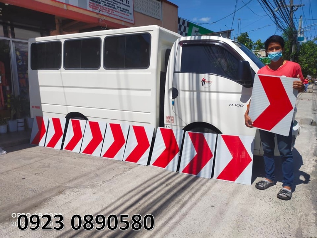 Chevron signage, Commercial & Industrial, Construction Tools ...