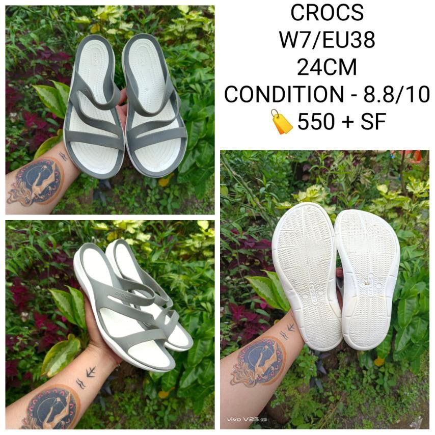 CROCS, Women's Fashion, Footwear, Sandals on Carousell