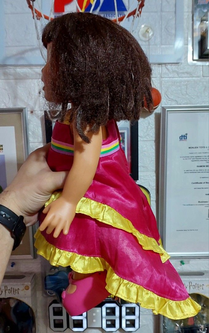 Electronic DORA the explorer, Hobbies & Toys, Toys & Games on Carousell