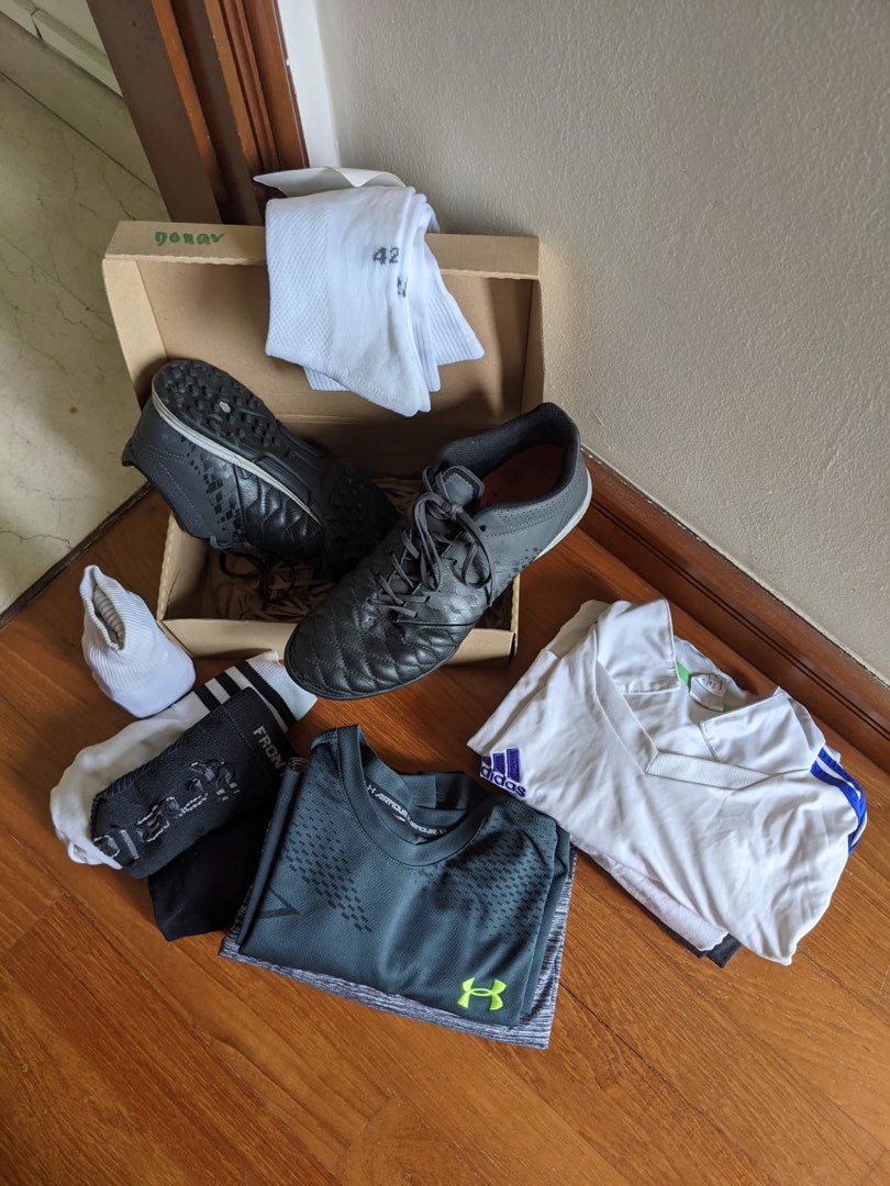 Football kit, Sports Equipment, Other Sports Equipment and Supplies on ...