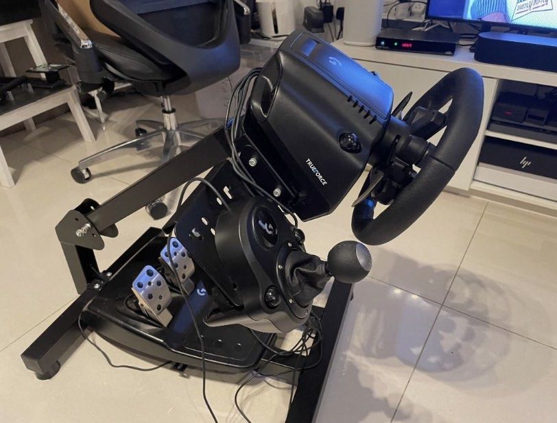 Logitech G923 TRUEFORCE Sim Racing Wheel + Logitech Gaming G Driving ...