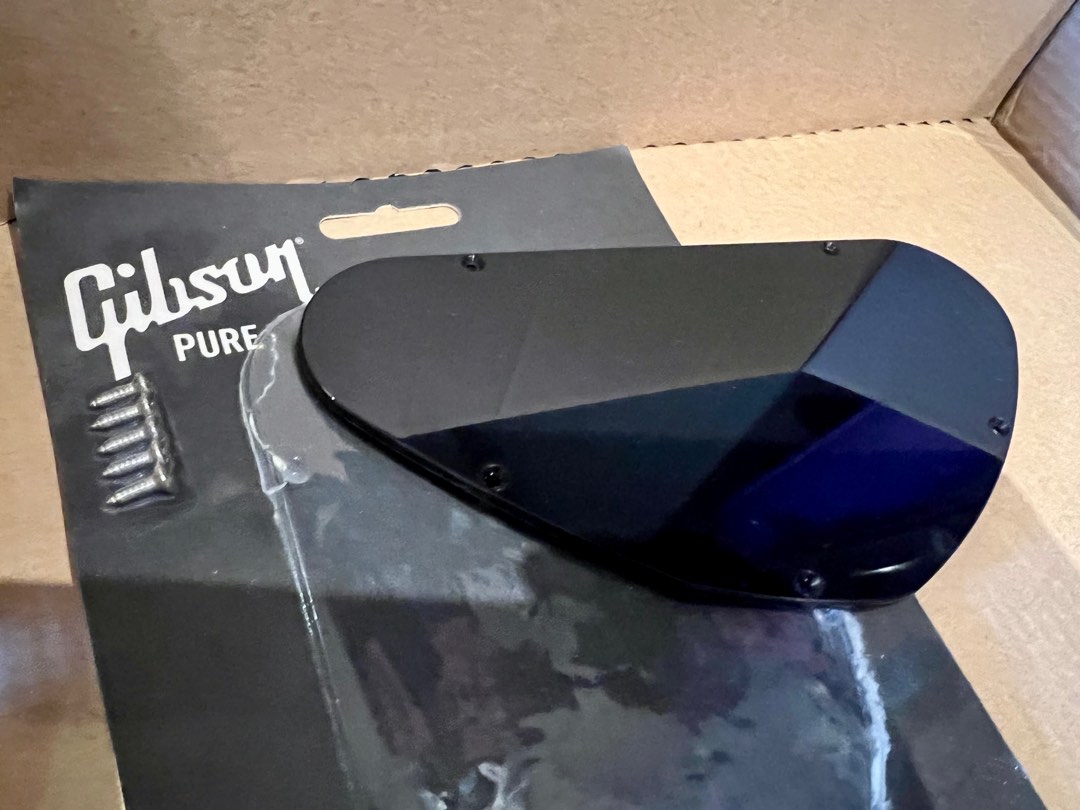 Gibson cover parts, 興趣及遊戲, 音樂、樂器 & 配件, 樂器 - Carousell