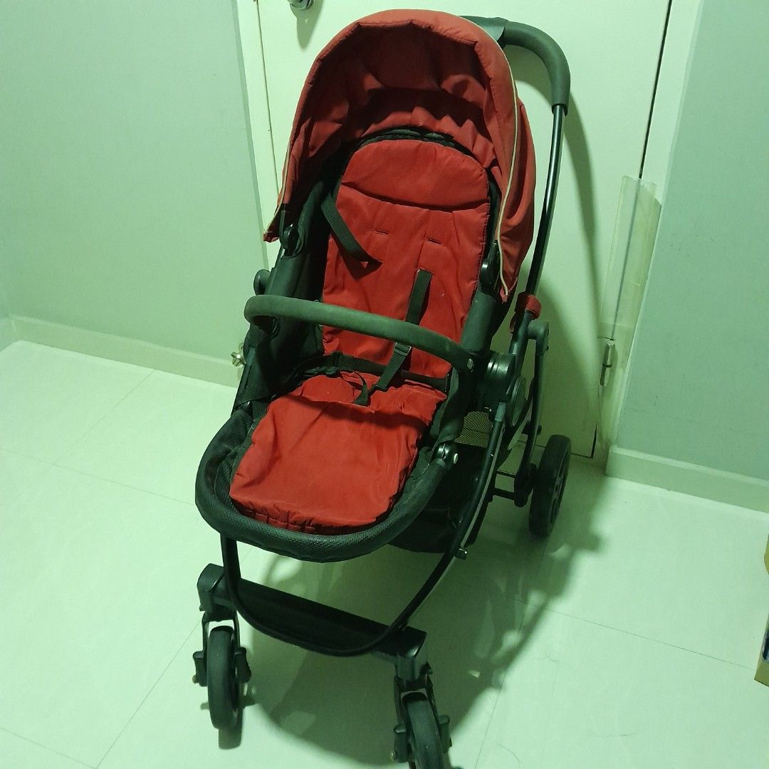 Foldable Graco pram, Babies & Kids, Going Out, Strollers on Carousell