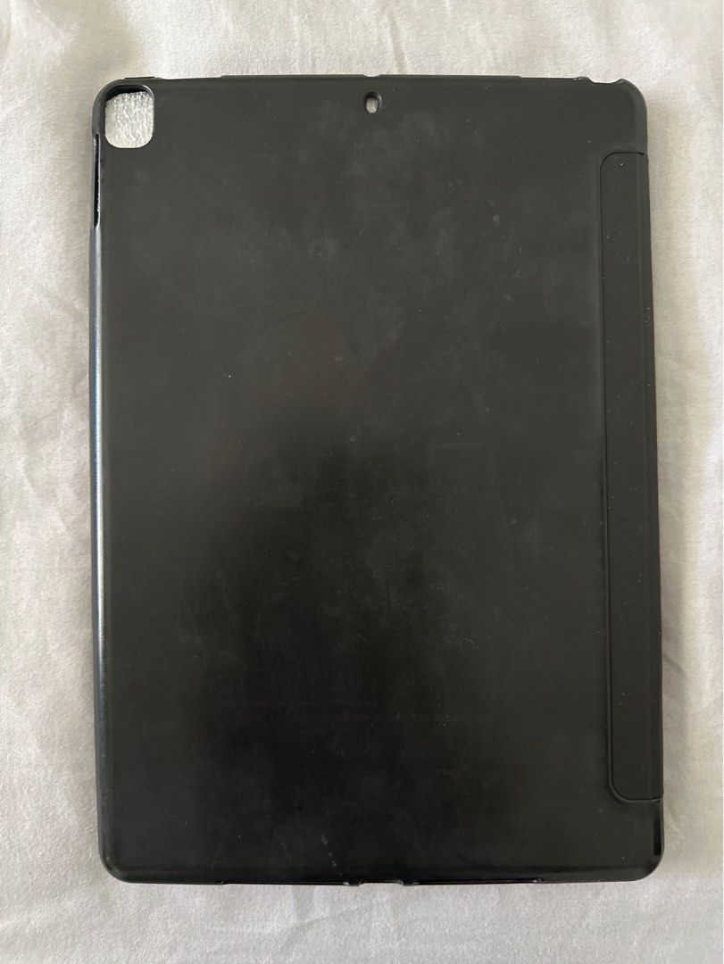 Ipad 10.2“ Casing, Mobile Phones & Gadgets, Tablets, iPad on Carousell