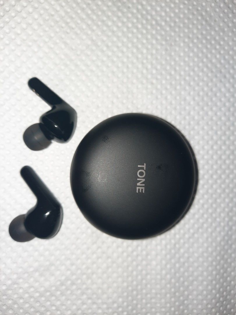 Lg tone free. HBS FN4, Audio, Earphones on Carousell
