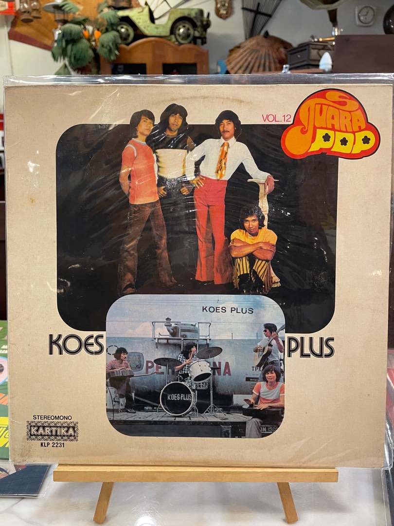 Lp Koes Plus, Hobbies & Toys, Music & Media, Vinyls on Carousell