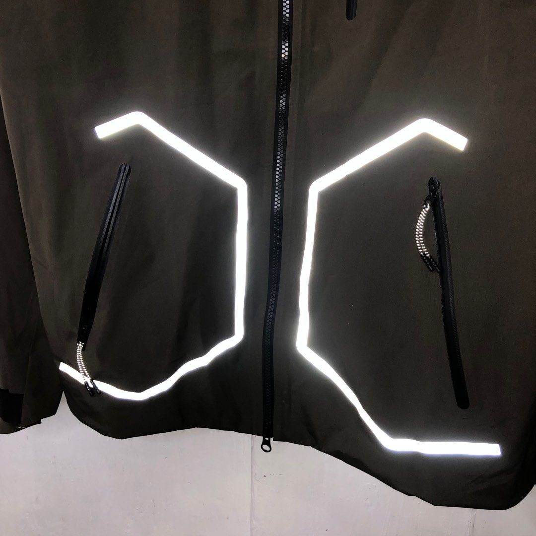 New Balance Reflectorized Windbreaker Jacket, Men's Fashion, Coats ...