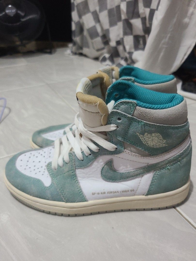NIKE AIR JORDAN HIGH, Fesyen Wanita, Sepatu di Carousell