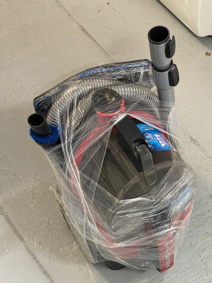 PHILIPS FC9728 BAGLESS VACUUM CLEANER (2000W) Condition 8/10 $110, TV ...