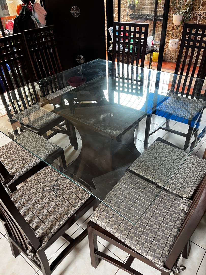Pre-loved 5ftx5ft dining table with 8 chairs, Furniture & Home Living ...