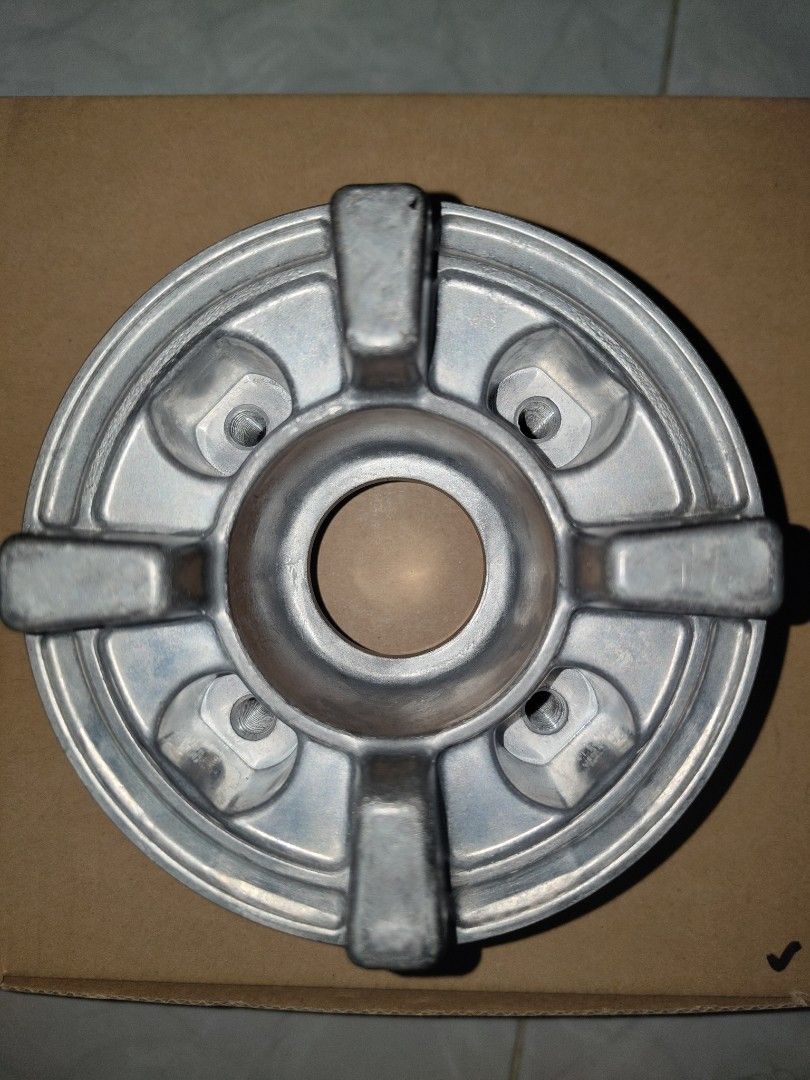 LC 5S / Jupiter sprocket hub, Motorcycles, Motorcycle Accessories on ...