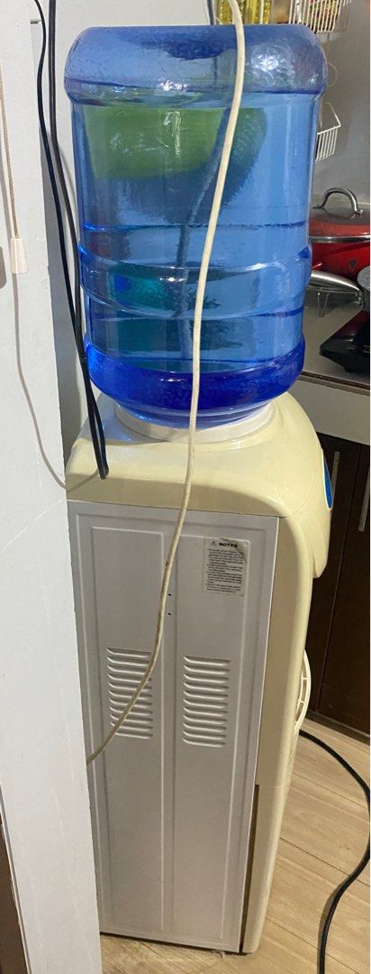 Sapoe Hot and Cold Water Dispenser topload, TV & Home Appliances ...