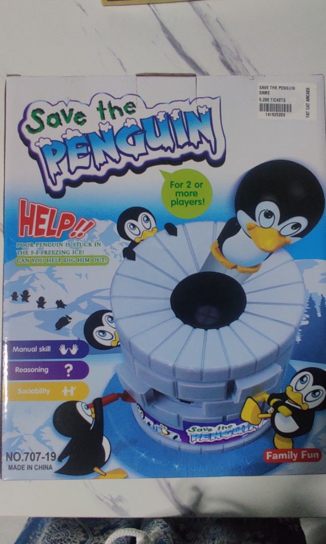 Save The Penguin Board Game, Hobbies & Toys, Toys & Games on Carousell