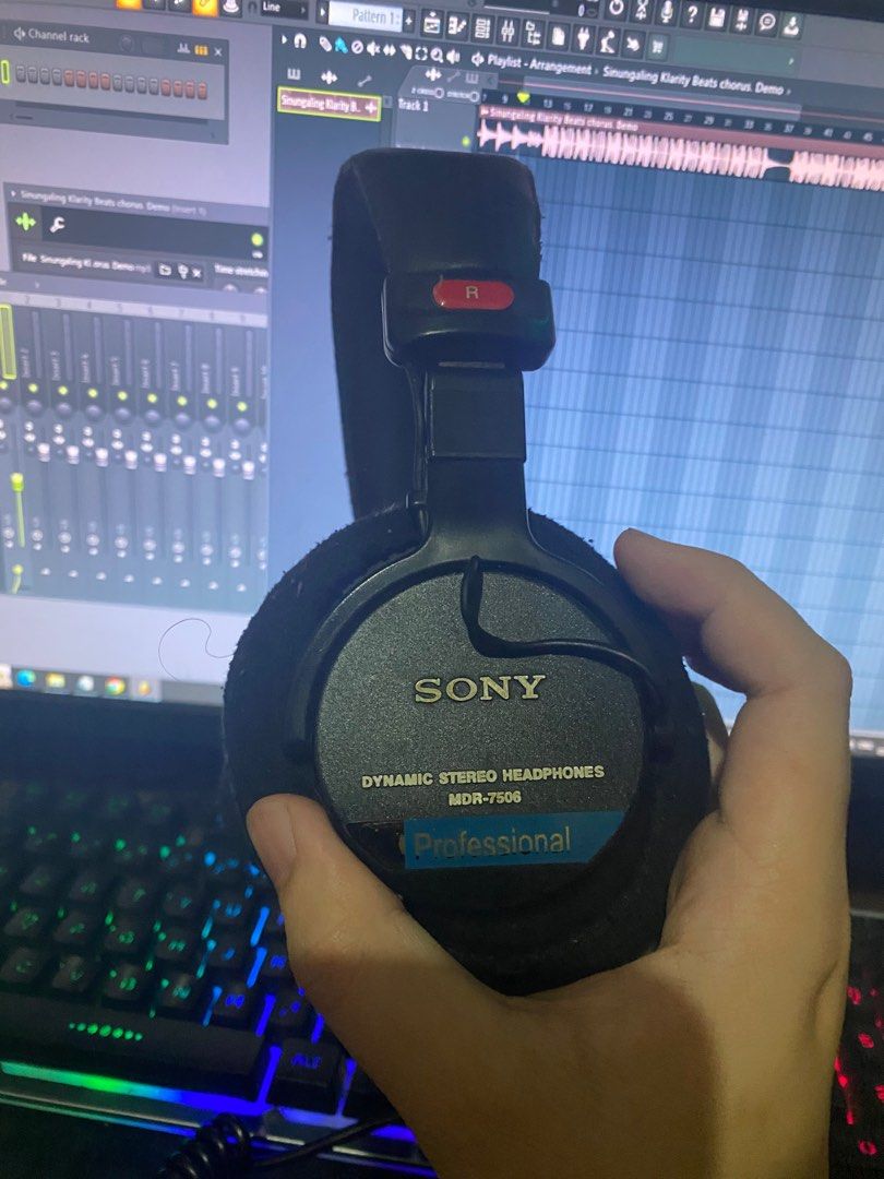 Sony MDR-7506 Stereo Professional Headphones, Audio, Headphones ...