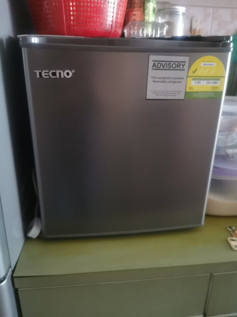 Tecno 47L mini bar fridge, TV & Home Appliances, Kitchen Appliances ...