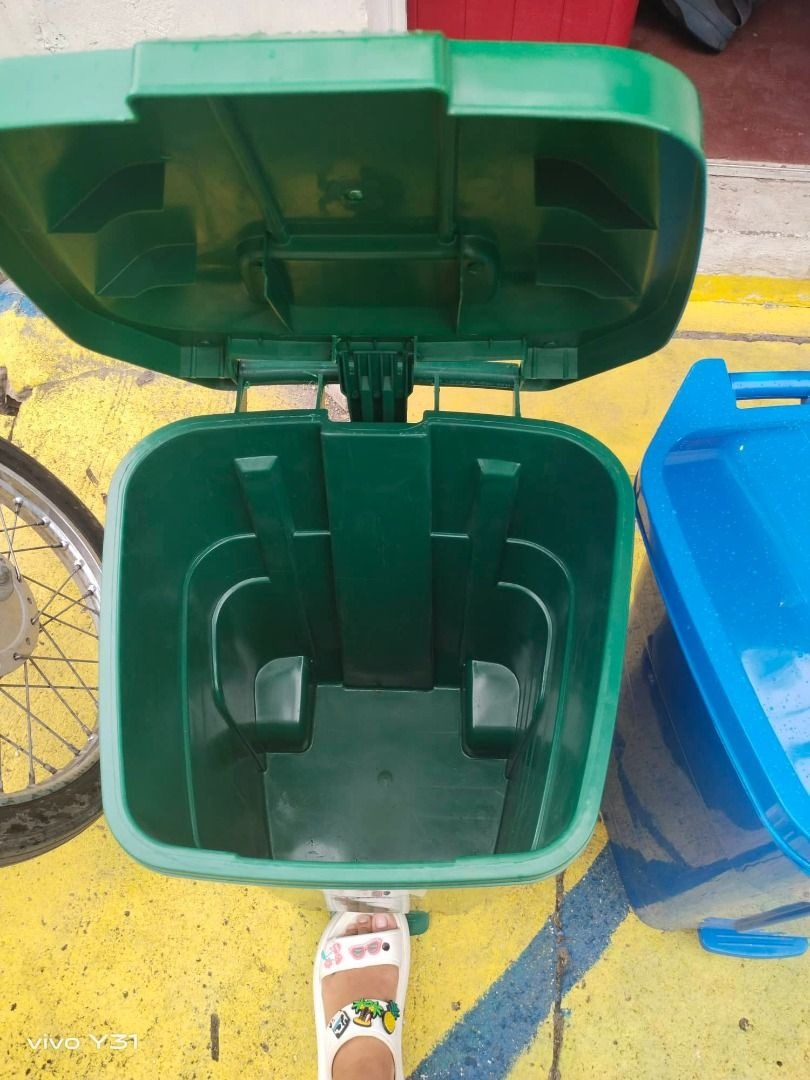 trash box bin 70 liters, Furniture & Home Living, Cleaning & Homecare ...