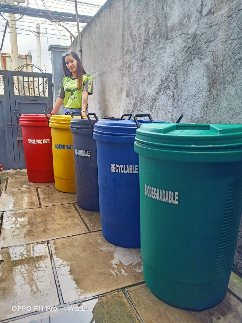 TROLLING TRASH BIN, Furniture & Home Living, Cleaning & Homecare Supplies, Waste Bins & Bags on ...