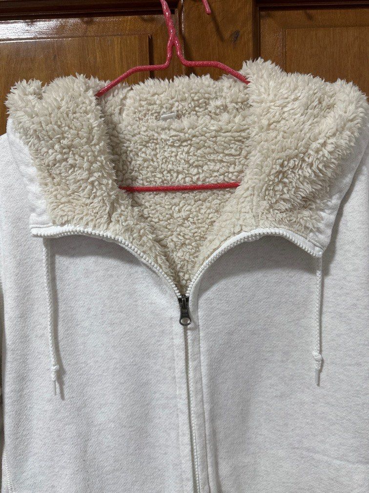 UNIQLO faux sheep fur fleece lining jacket, Women's Fashion, Coats ...
