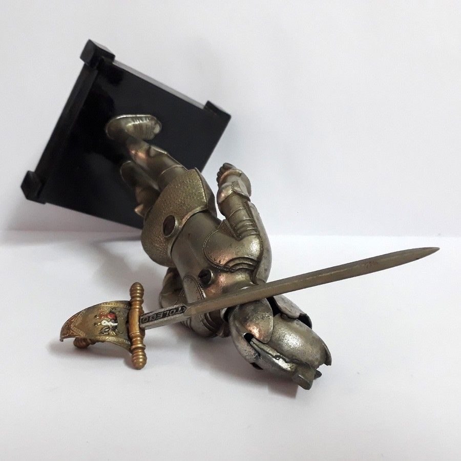 Vintage Metal Medieval Knight Lighter w/Toledo Sword, Hobbies & Toys ...