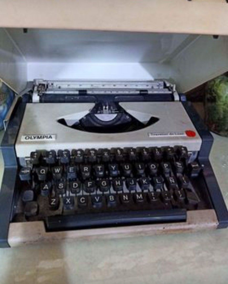 Vintage Olympia typewriter, Computers & Tech, Printers, Scanners ...