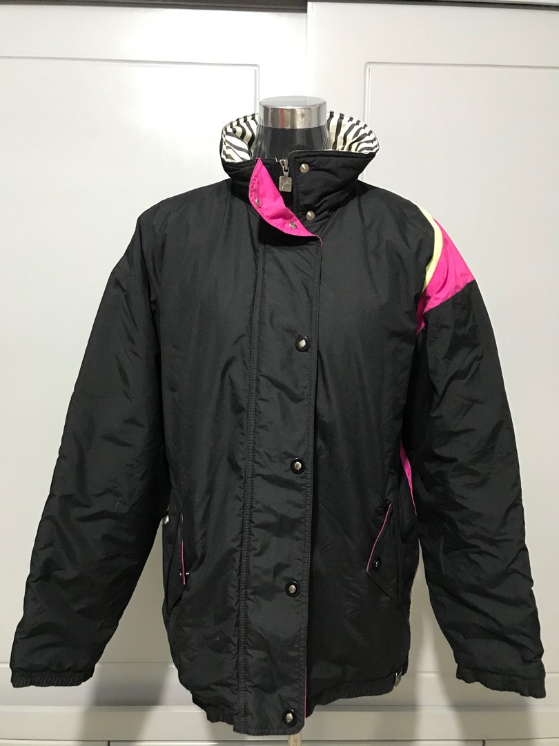 White stag jacket, Men's Fashion, Coats, Jackets and Outerwear on Carousell