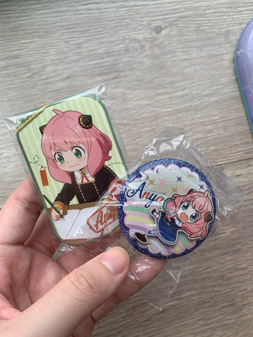 wts spy x family anya loid betty trading cards and badge merch, Hobbies ...