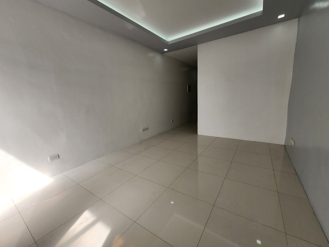 2 Car Garage 10% DP Commercial Residential House and Lot in JP Rizal ...