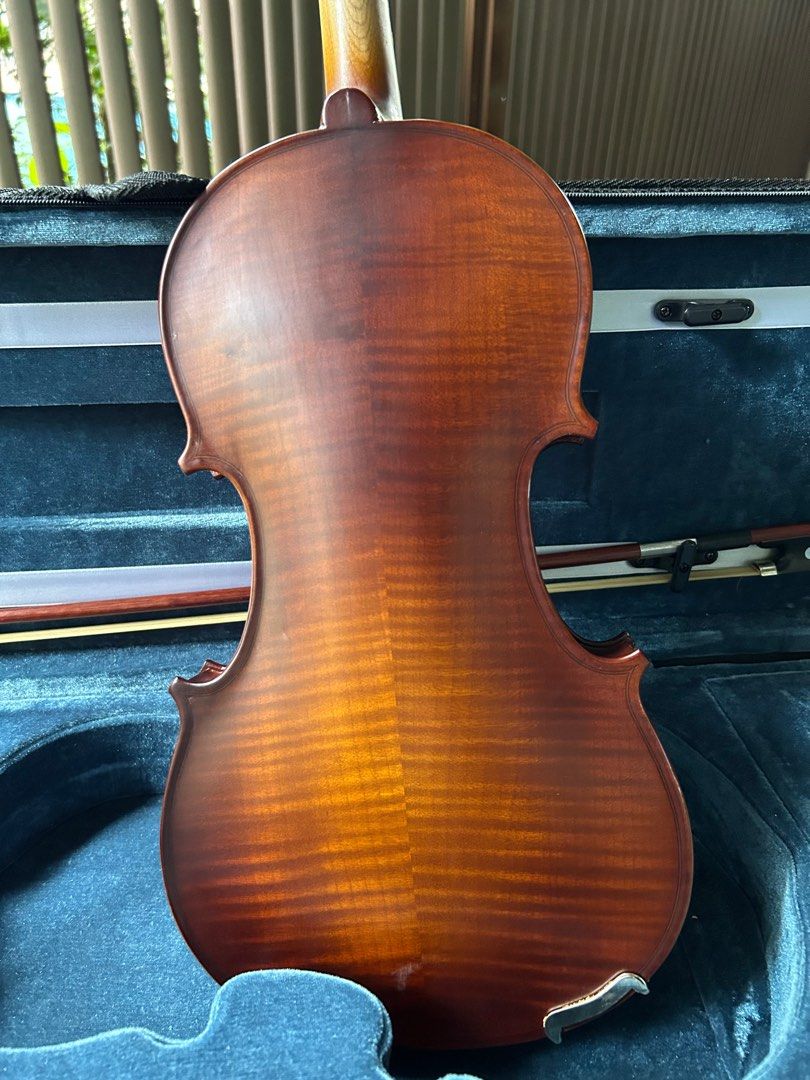 4/4 violin, lightly used, Hobbies & Toys, Music & Media, Musical ...