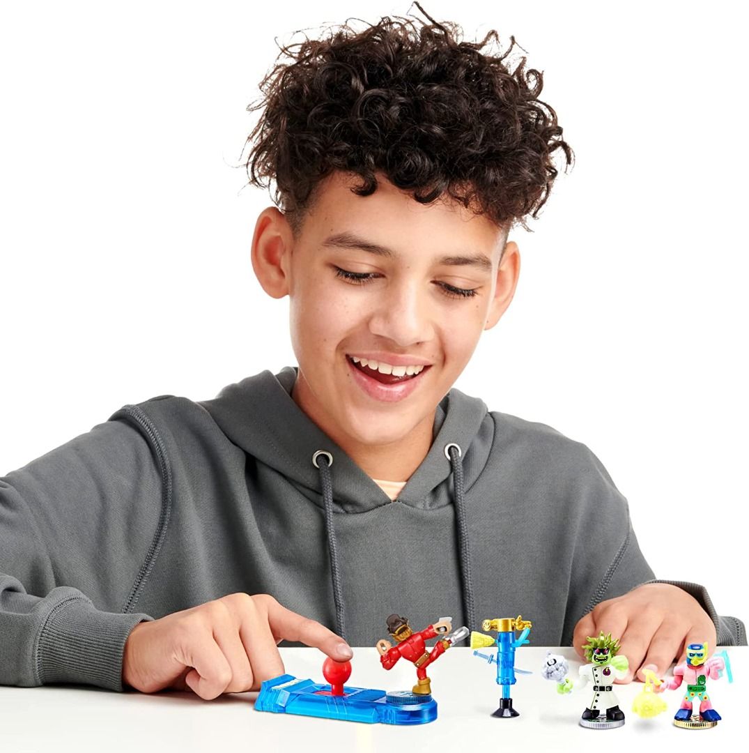 Akedo - Ultimate Arcade Warriors Starter Pack - Legendary Kick Attack - Mini Battling Action ...