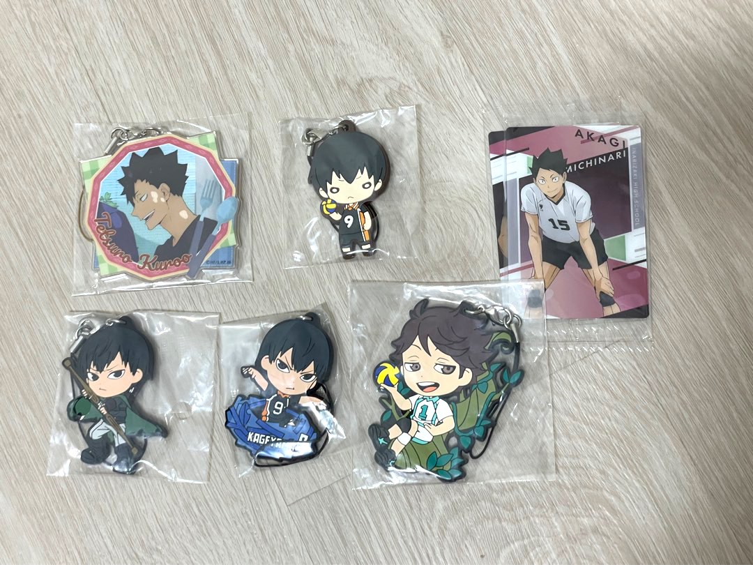 (All for $6) Haikyuu merch set, Hobbies & Toys, Memorabilia ...