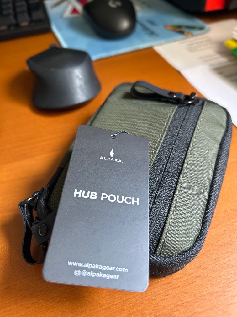 Alpaka Hub Pouch VX21 Olive Green, Men's Fashion, Bags, Belt bags, Clutches and Pouches on Carousell