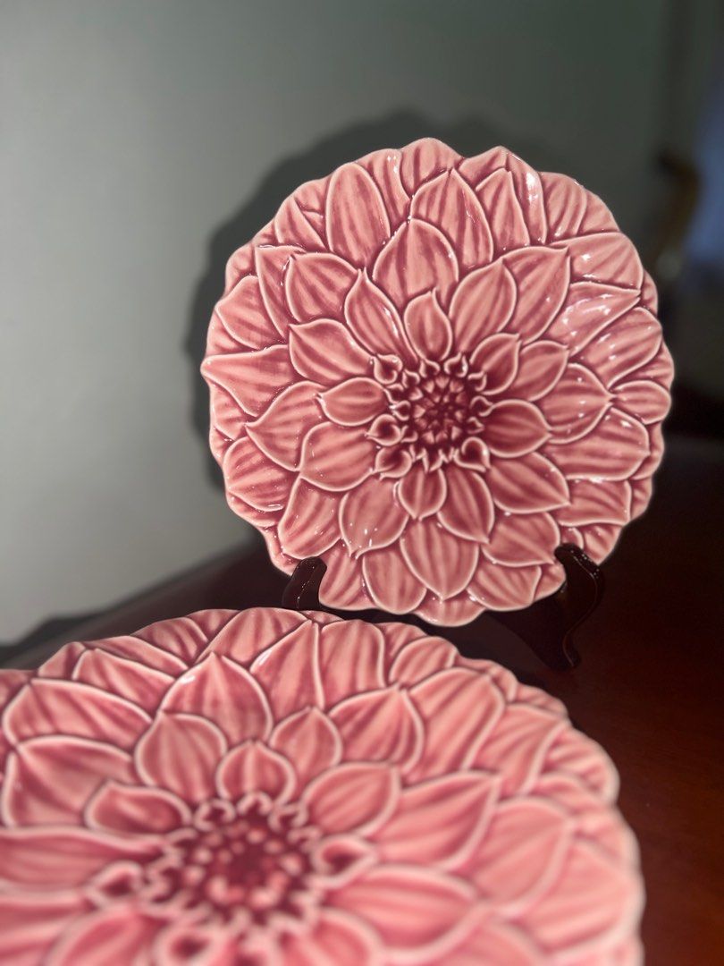 Bordallo Pinheiro Maria Flor Dahlia Dessert Plate, Furniture & Home ...