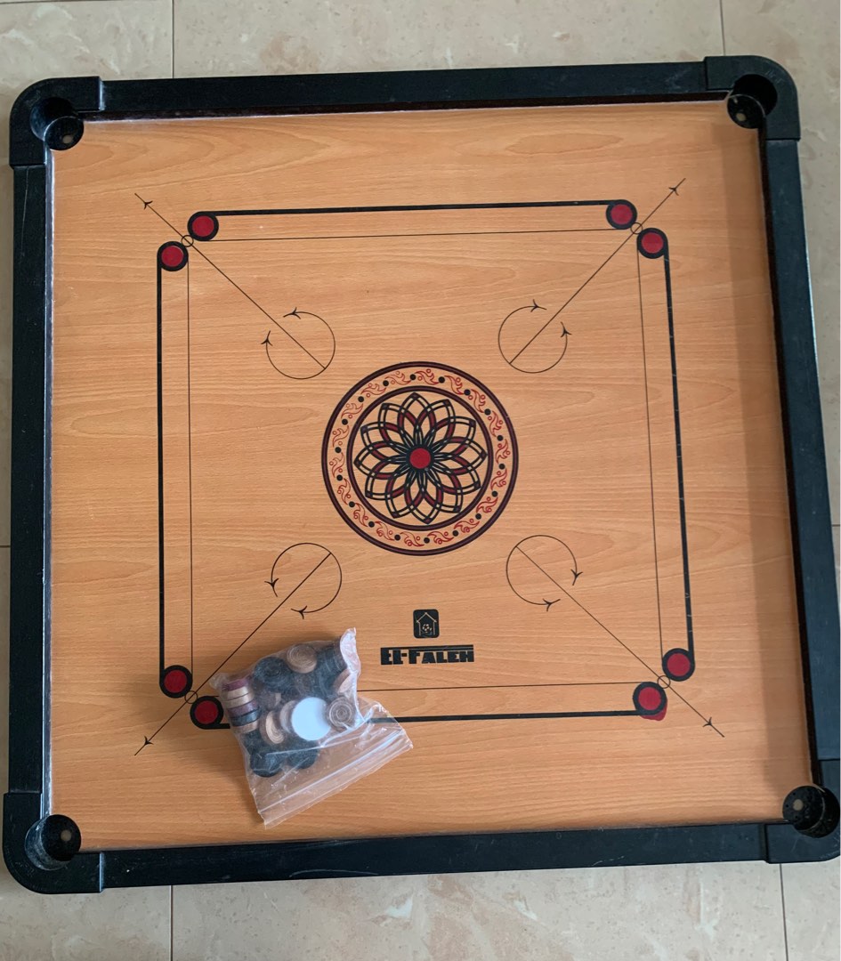 Carrom Board w Coins/Striker, Hobbies & Toys, Toys & Games on Carousell