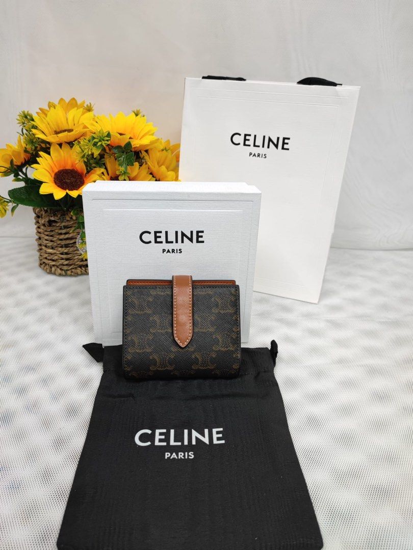 CELINE Wallet /短銀包, 名牌, 手袋及銀包 - Carousell