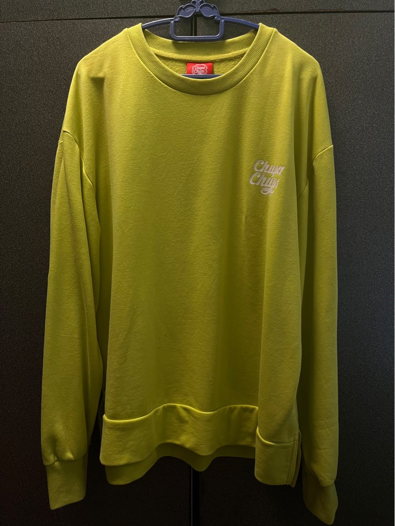 Chupa Chups Sweatshirt in Neon Colour, Women's Fashion, Muslimah ...