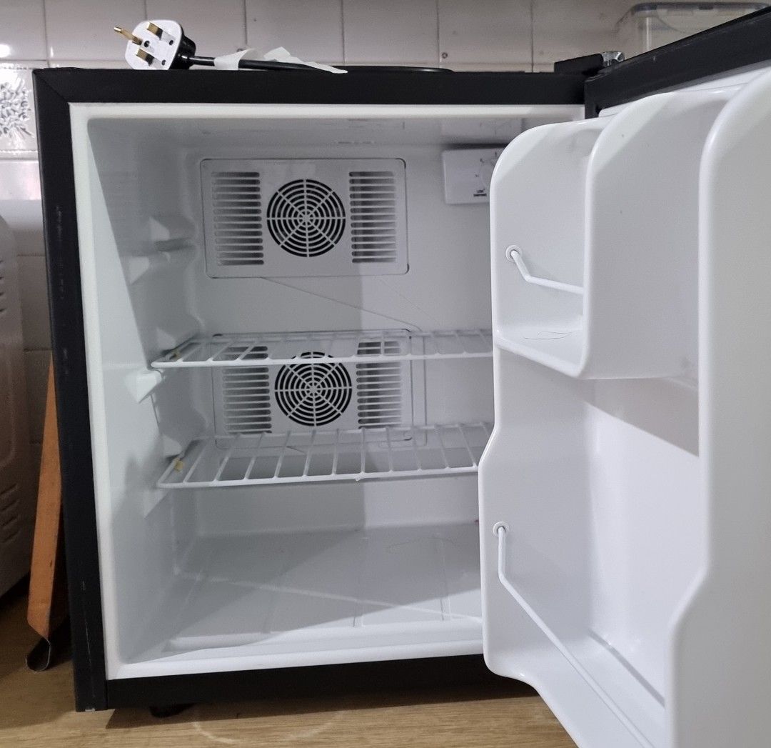 EuropAce 50L mini refrigerator ER9250, TV & Home Appliances, Kitchen ...