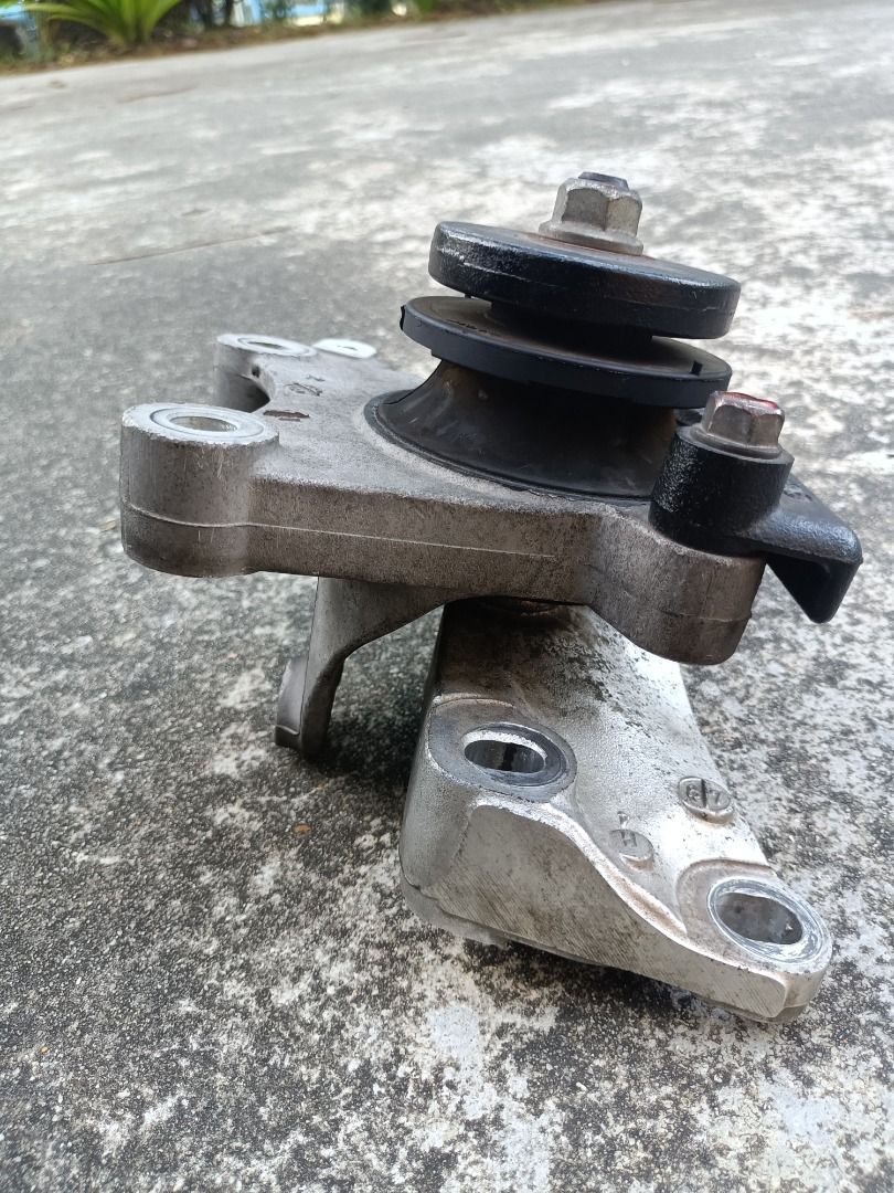 Fd2r Engine Mount, Car Accessories, Accessories on Carousell