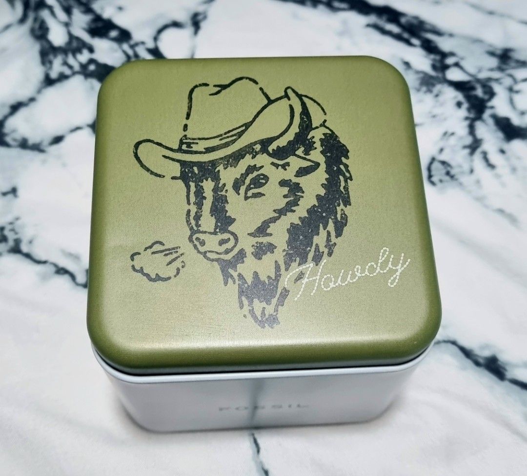 Fossil Box, Luxury, Watches on Carousell