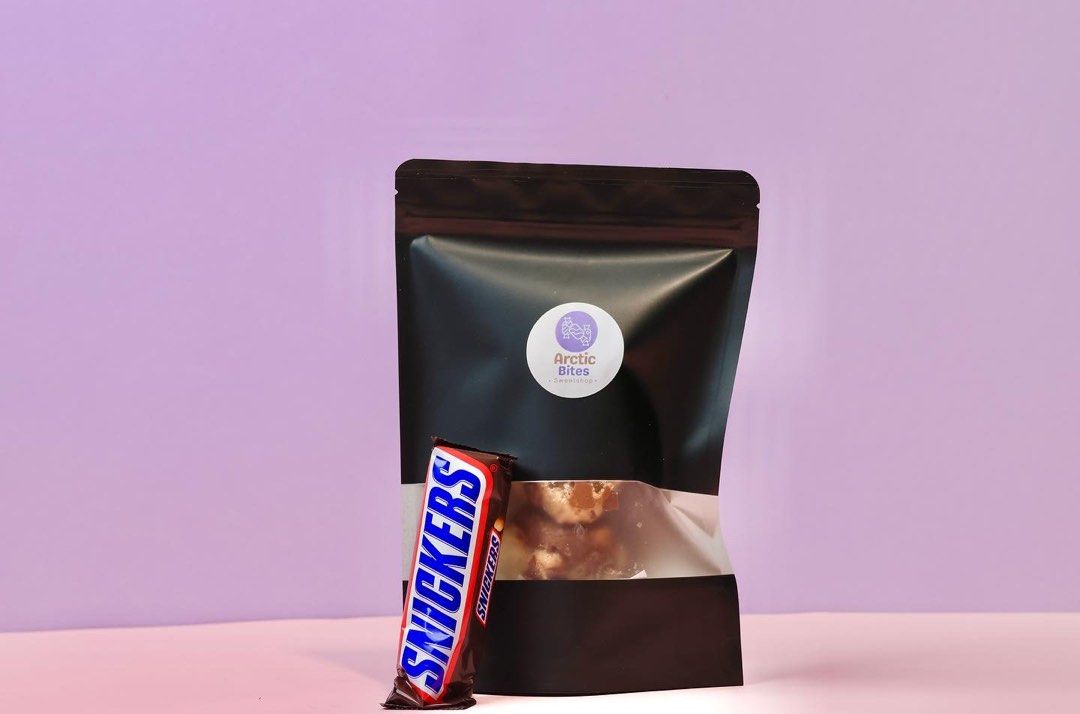 Freeze Dried Candy Snickers, Food & Drinks, Homemade Bakes on Carousell
