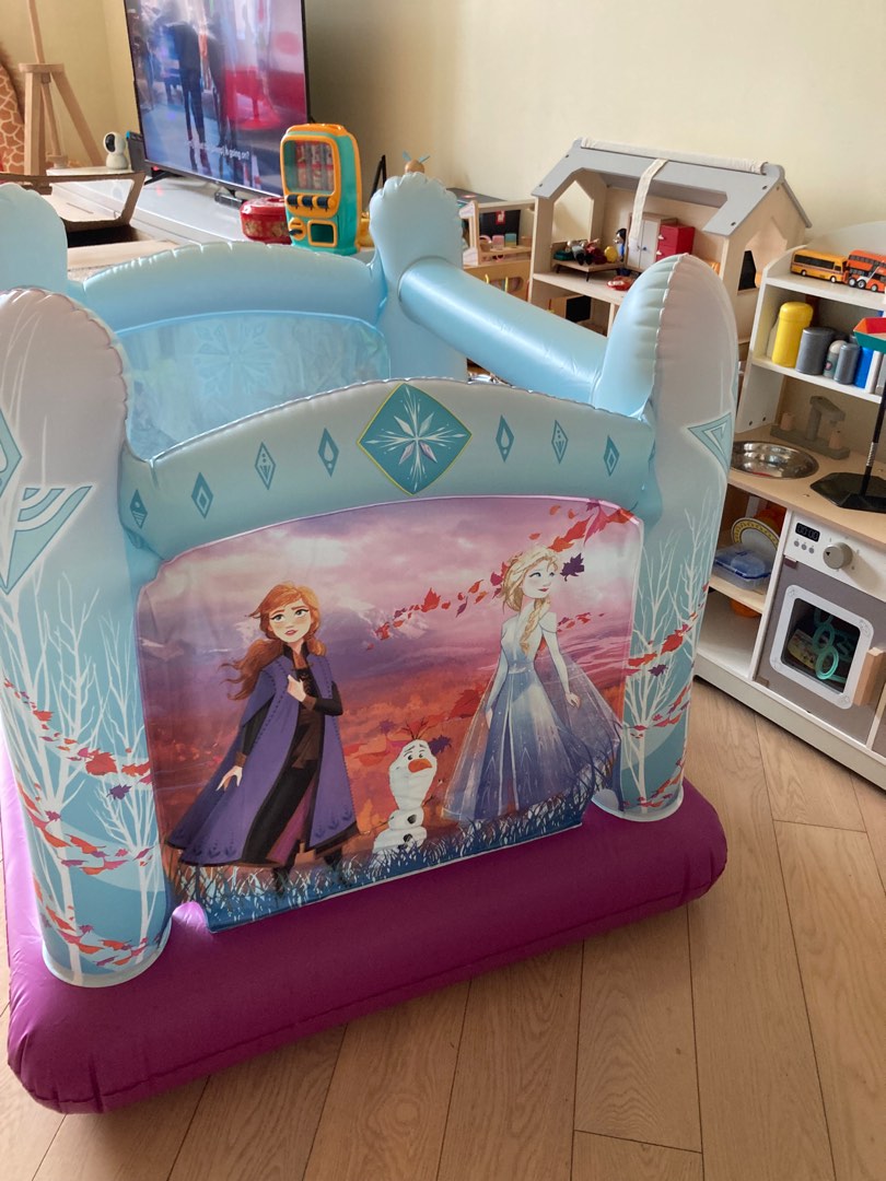 Frozen ball pit, 興趣及遊戲, 玩具 & 遊戲類 - Carousell