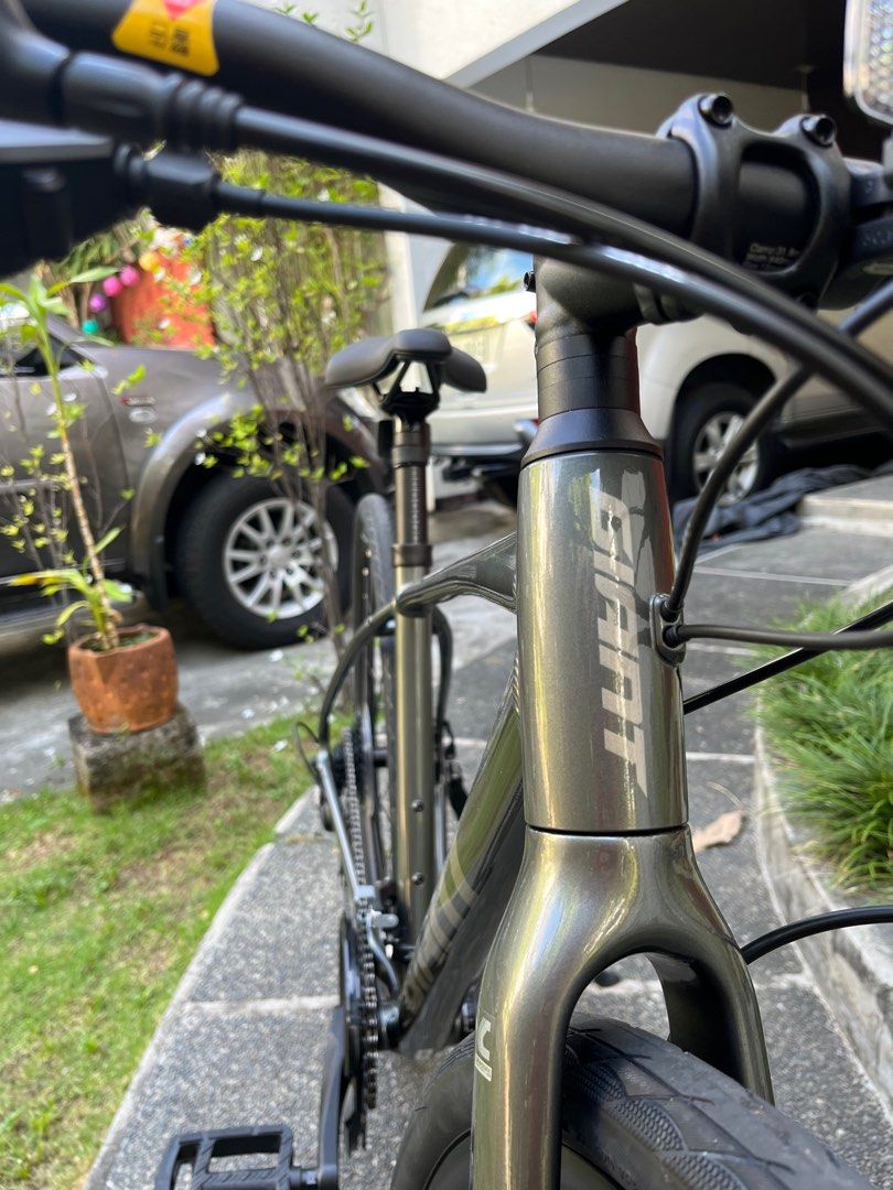 GIANT Escape Disc 1 small 2022 hybrid commuter bike, Sports Equipment ...